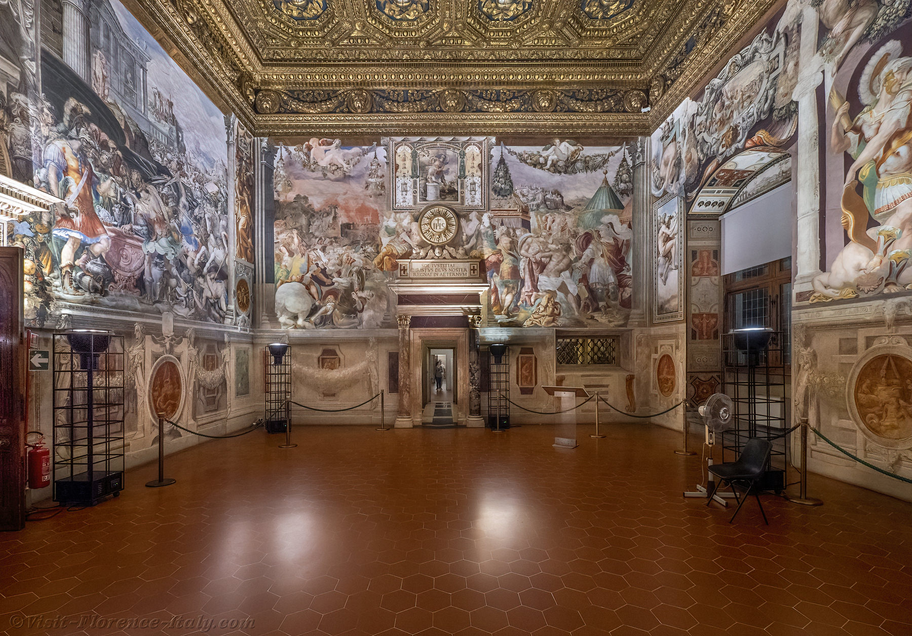 Sala Decumanus Florence Day 907 Naples, Italy A Riot Of Chaos,
